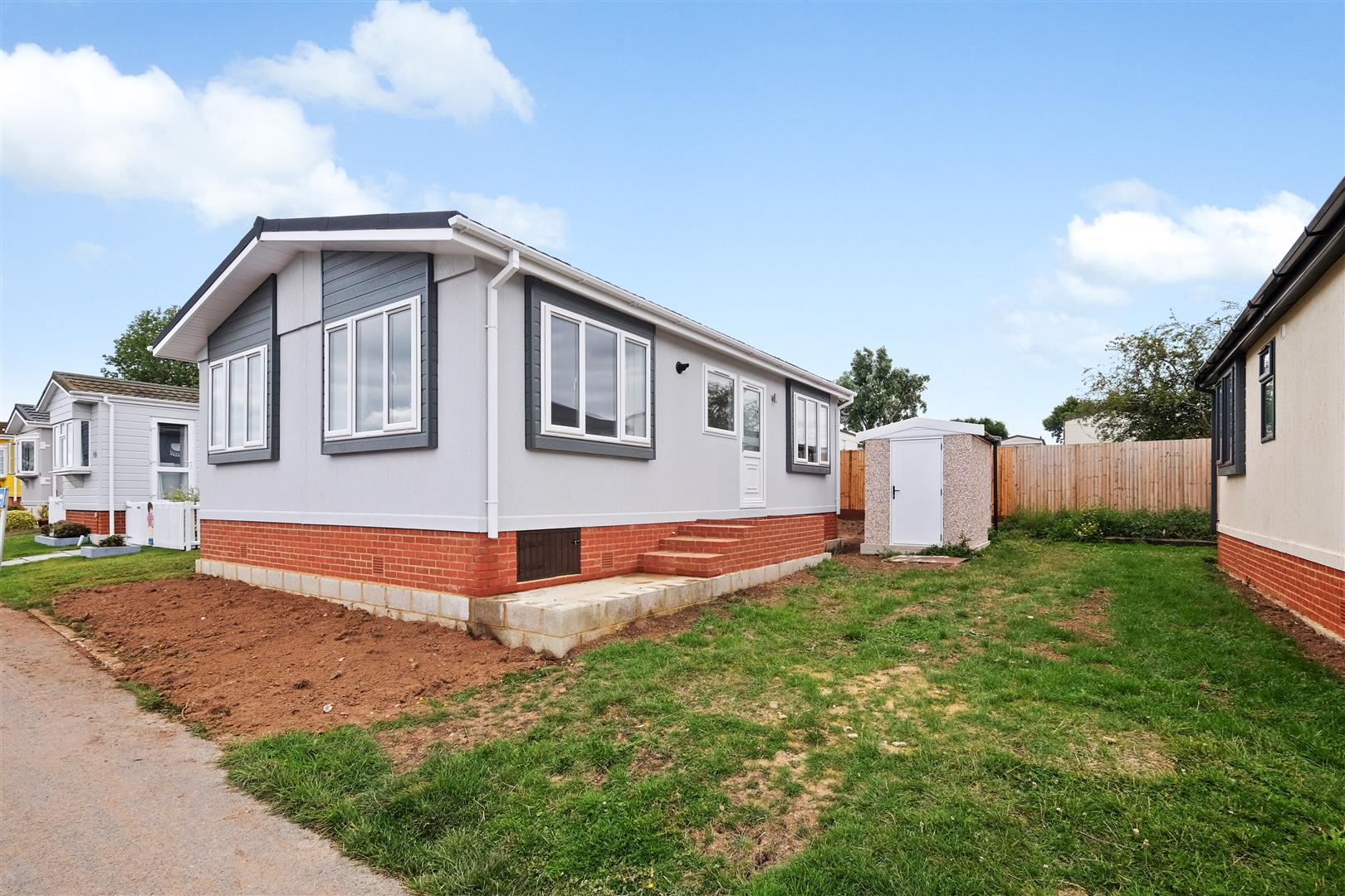 2 Bed, 1 Bath Property For Sale in Seasalter Lane, Seasalter, CT5 4BZ